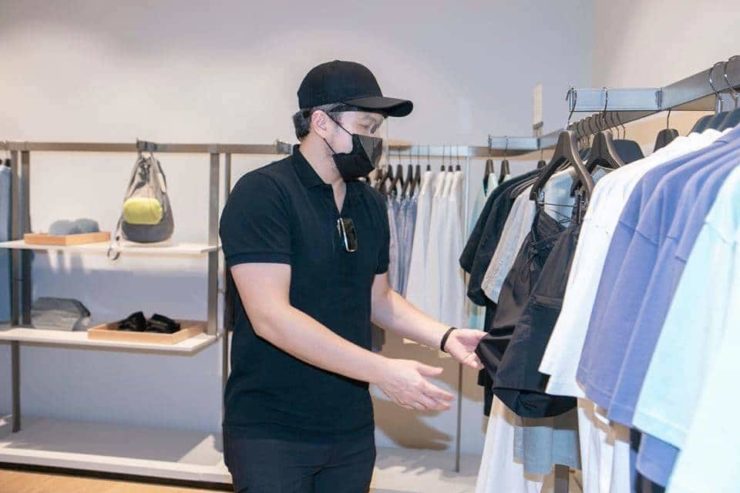 LOOK: Manila’s fashion set visits COS store at SM Aura - Garage