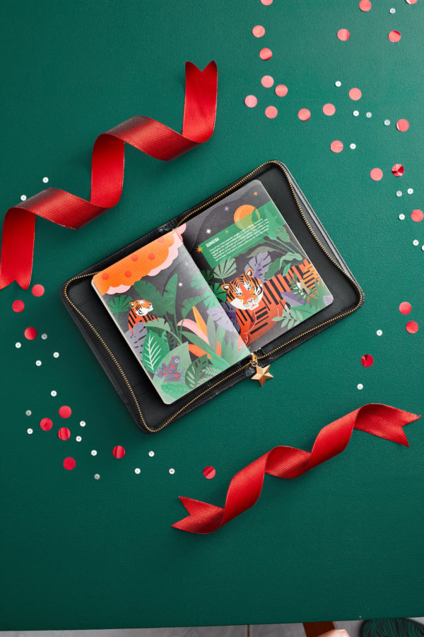Starbucks unveils never-before-seen merch for its 2022 planner ...