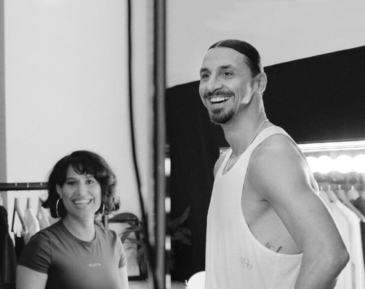 ‘Escapism’ singer Raye partners with H&M - Garage